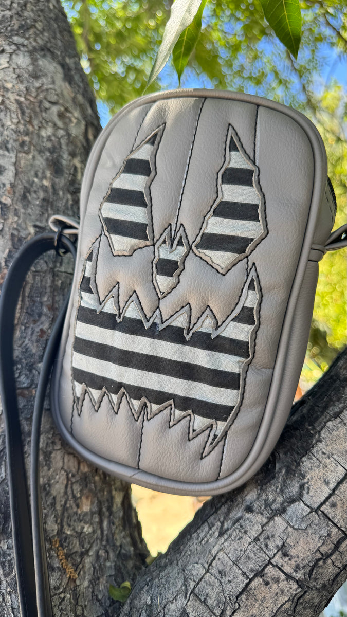Handcrafted: Side Bag Grey and striped – Love Pain and Stitches